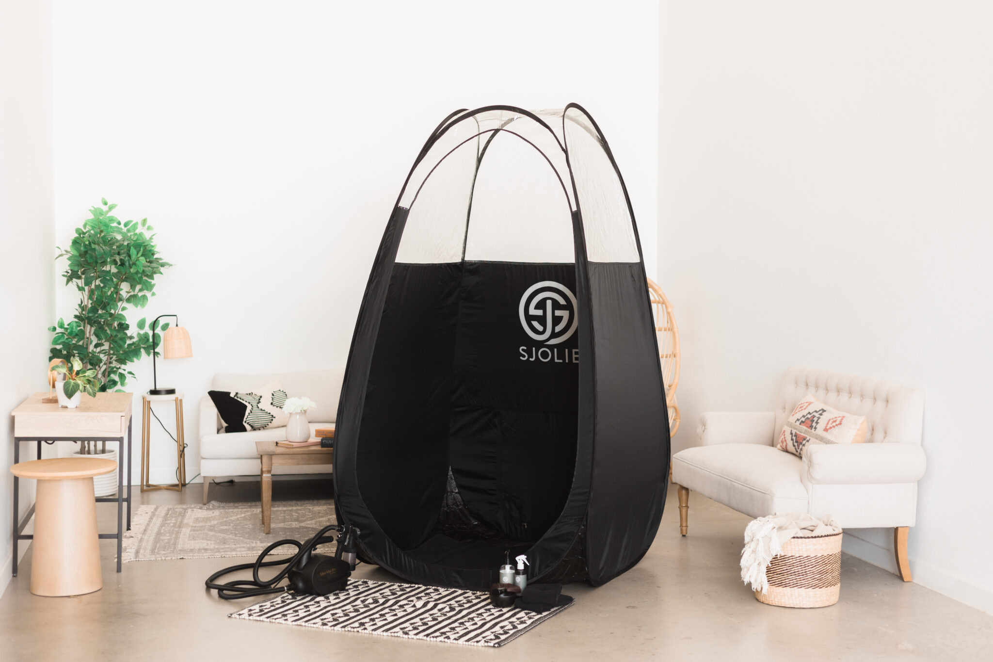 letsglowgtx – Georgetown, TX Spray Tan & Piercing Studio